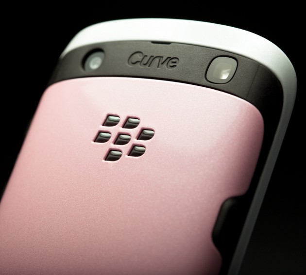 Blackberry Curve and Torch gets colored by ColorWare