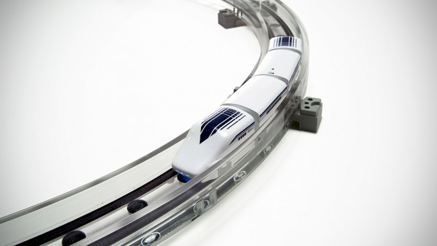 The World’s First Maglev Train Toy Set Runs Up to an Equivalent of 500 ...