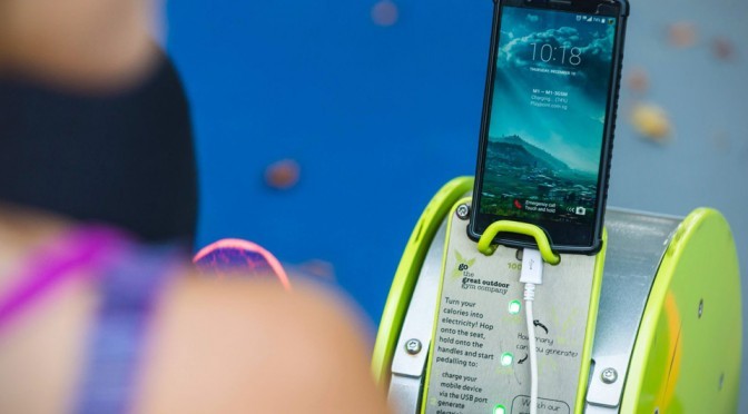 This Outdoor Fitness Corner In Singapore Lets You Charge Your Phone ...