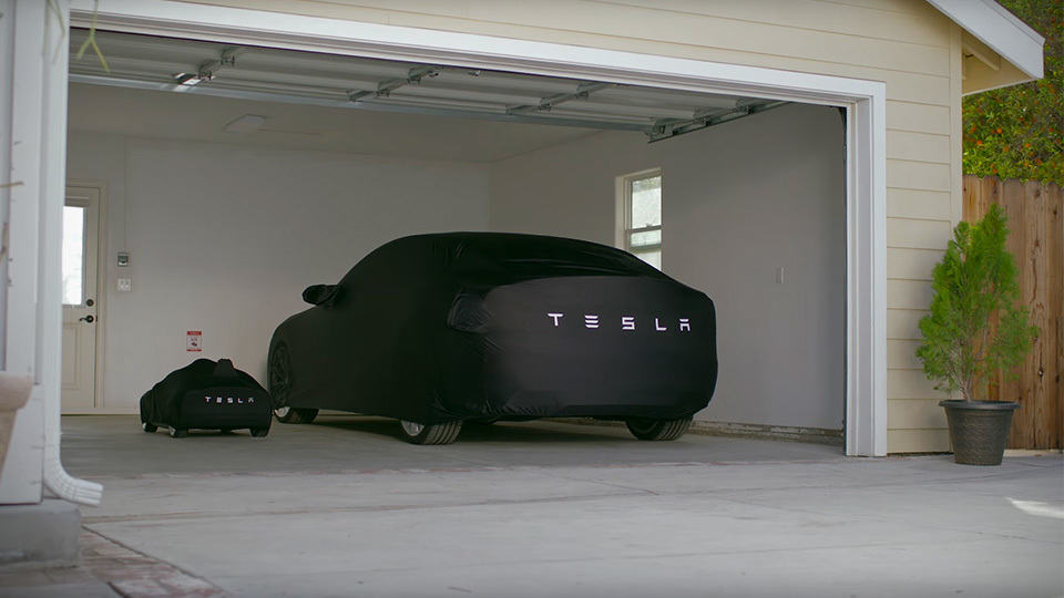 Radio Flyer’s Tesla Model S For Kids Charges Like The Real Thing
