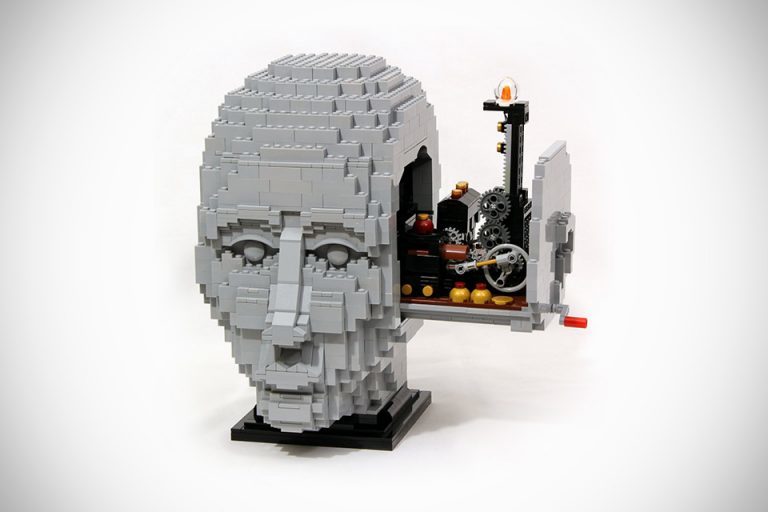 Artist Explores Engineer’s Mind With This Awesome LEGO Kinetic Sculpture