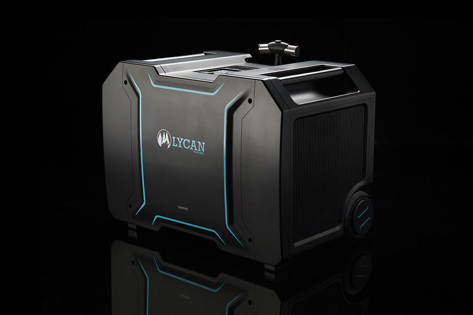 This Is The World’s First Solar Power Generator With Swappable Battery