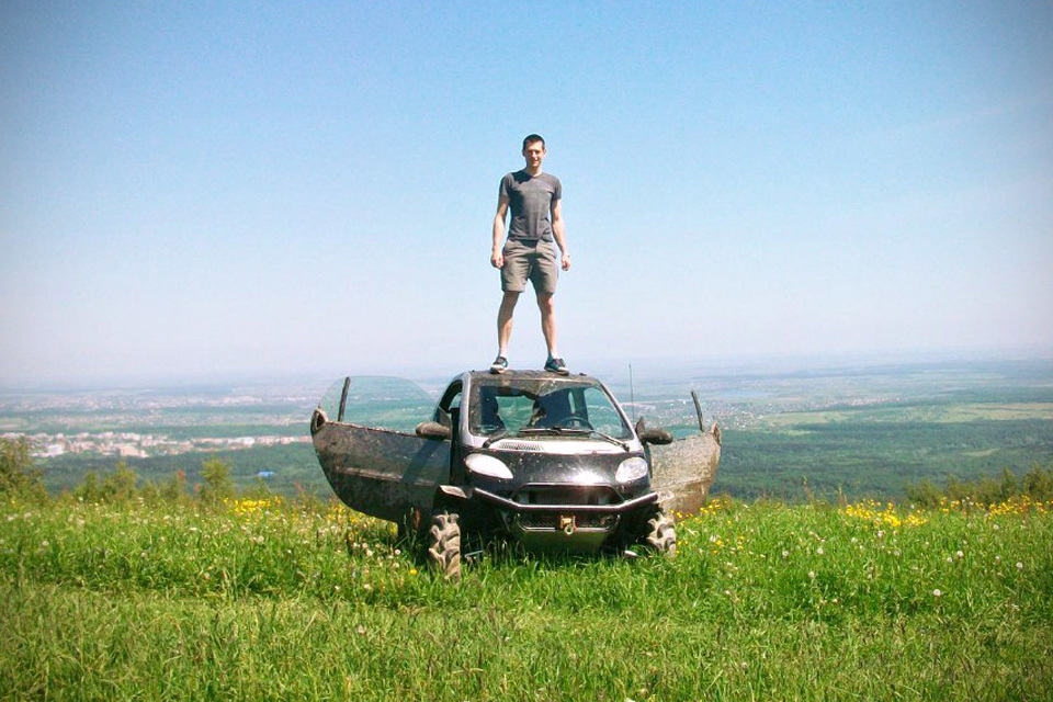 Man Turns 1st Generation Smart ForTwo Into A Capable Off-Road Coupe