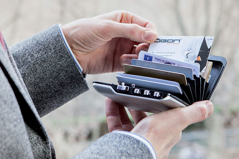 This Metal Wallet Keeps Your Money Safe With 3-Digit Locking Code
