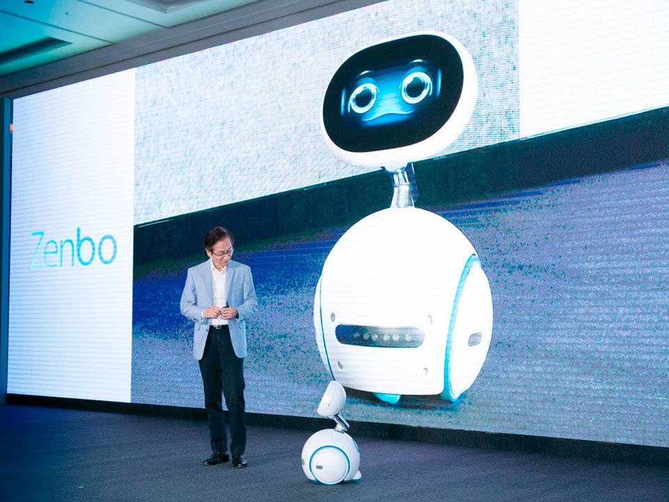 This Is Zenbo, ASUS’s First Robot Who Wants To Be Your Family’s Butler